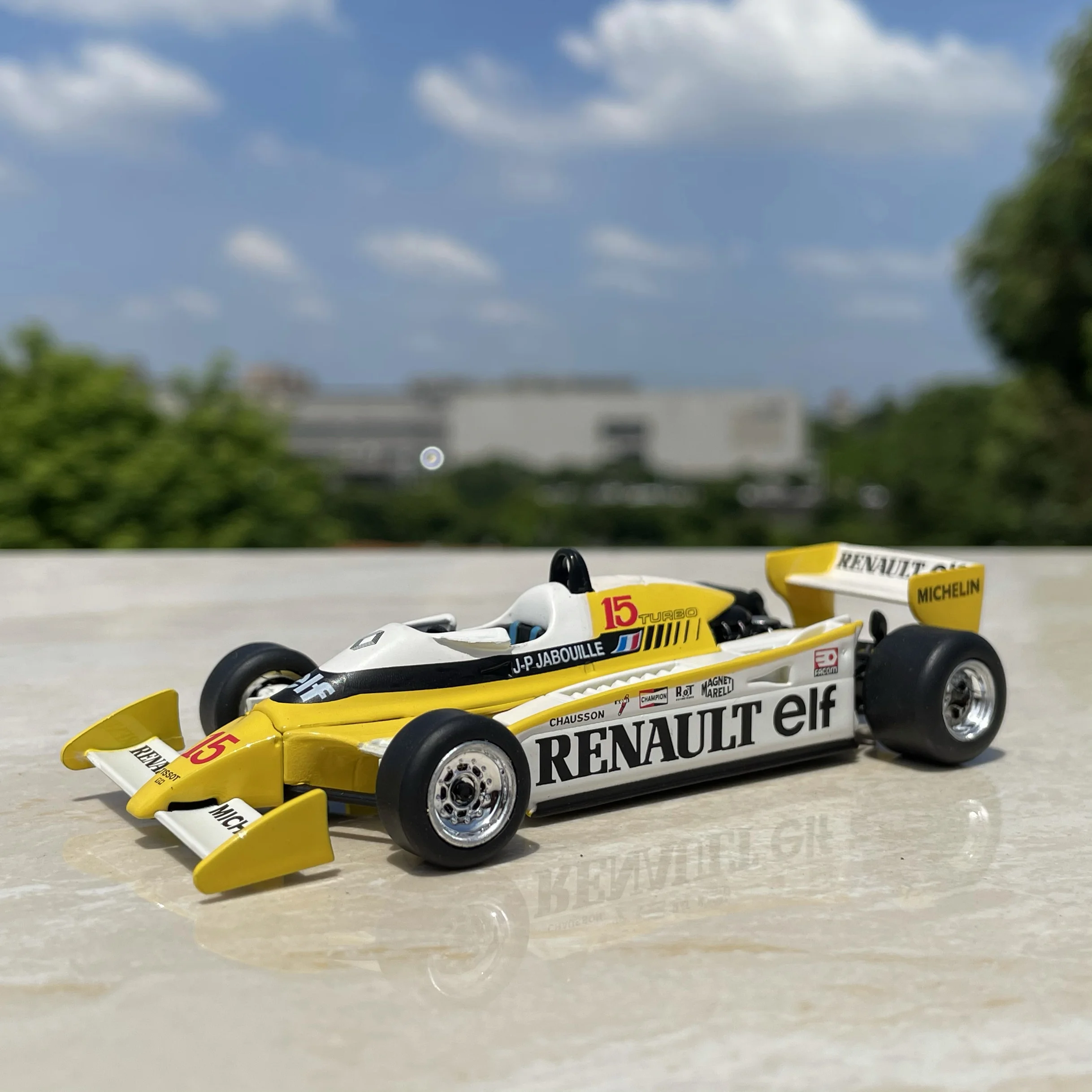Diecast-1-43-Scale-Renault-Class-1-F1-RS11-Alloy-Car-Model-Collectible ...