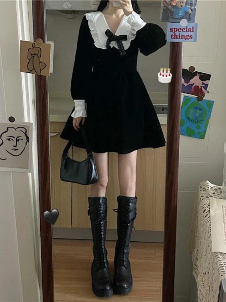 Preppy Goth Style