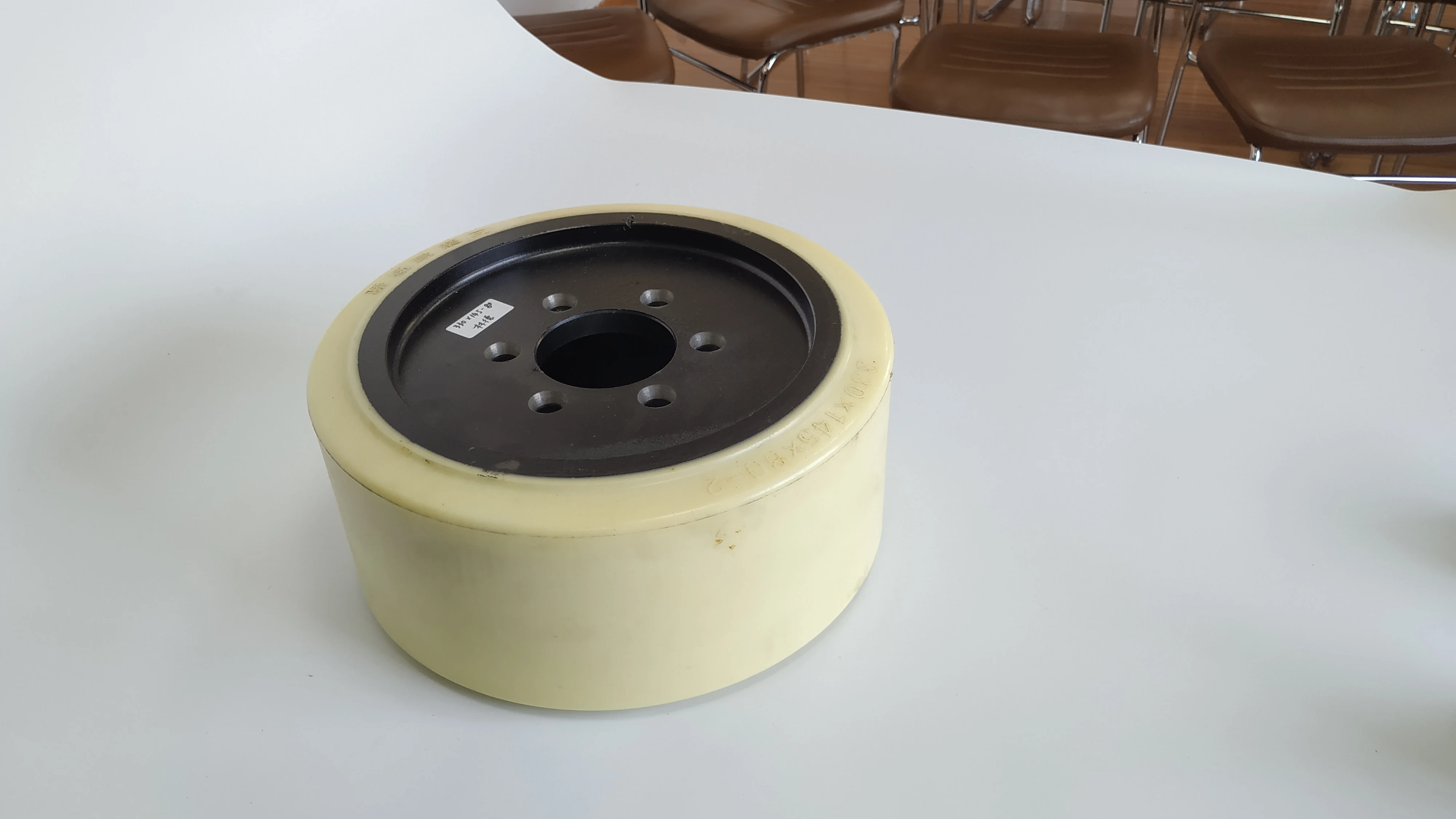Forklift-parts-Drive-wheel-used-for-LINDE-R14-with-Size-330-145-80-6 ...