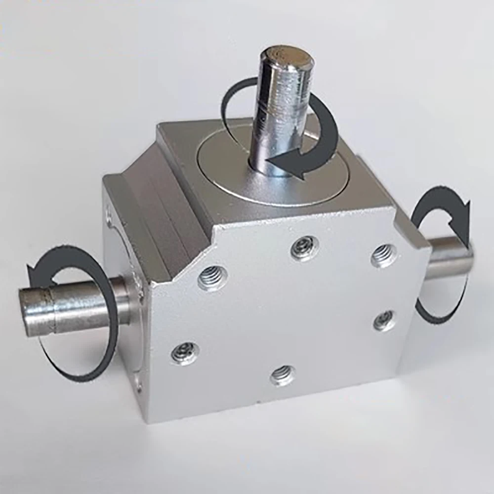 2000RPM Right Angle Steering Gear 3 Output Shaft 1 Module 20 Teeth 90 ...