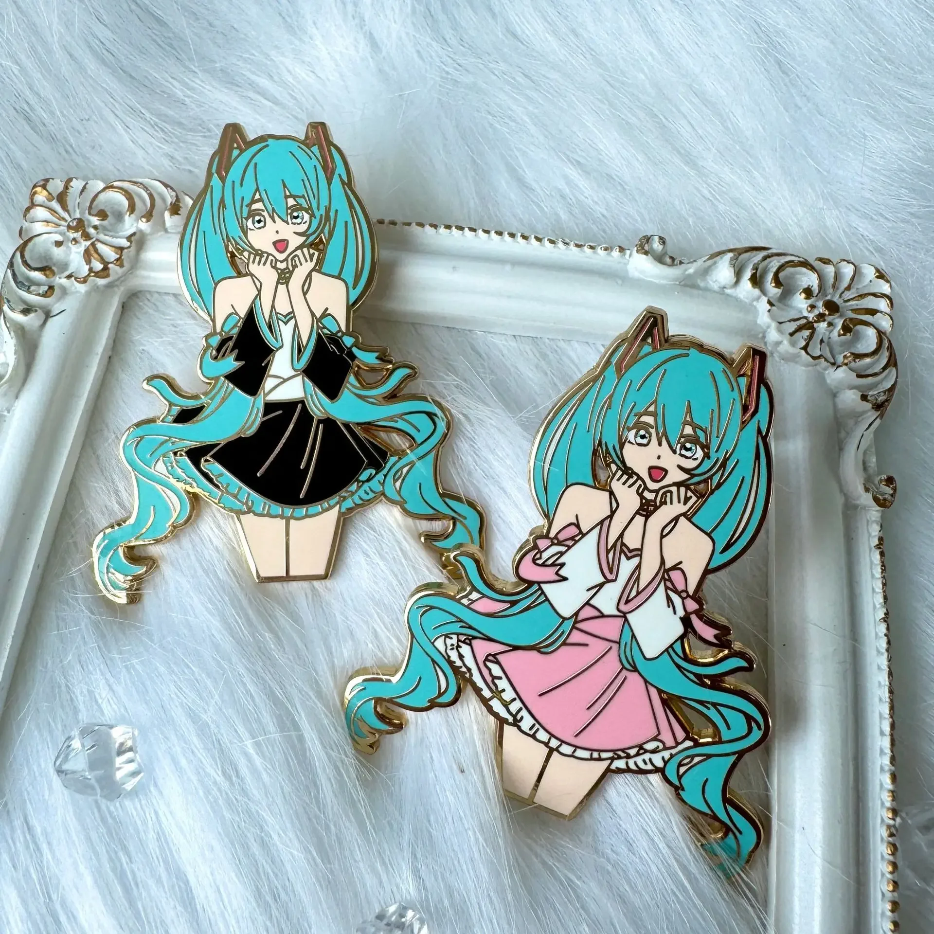 Hatsune Miku Metal Badge Imitation Enamel Metal Brooch Japanese Anime ...