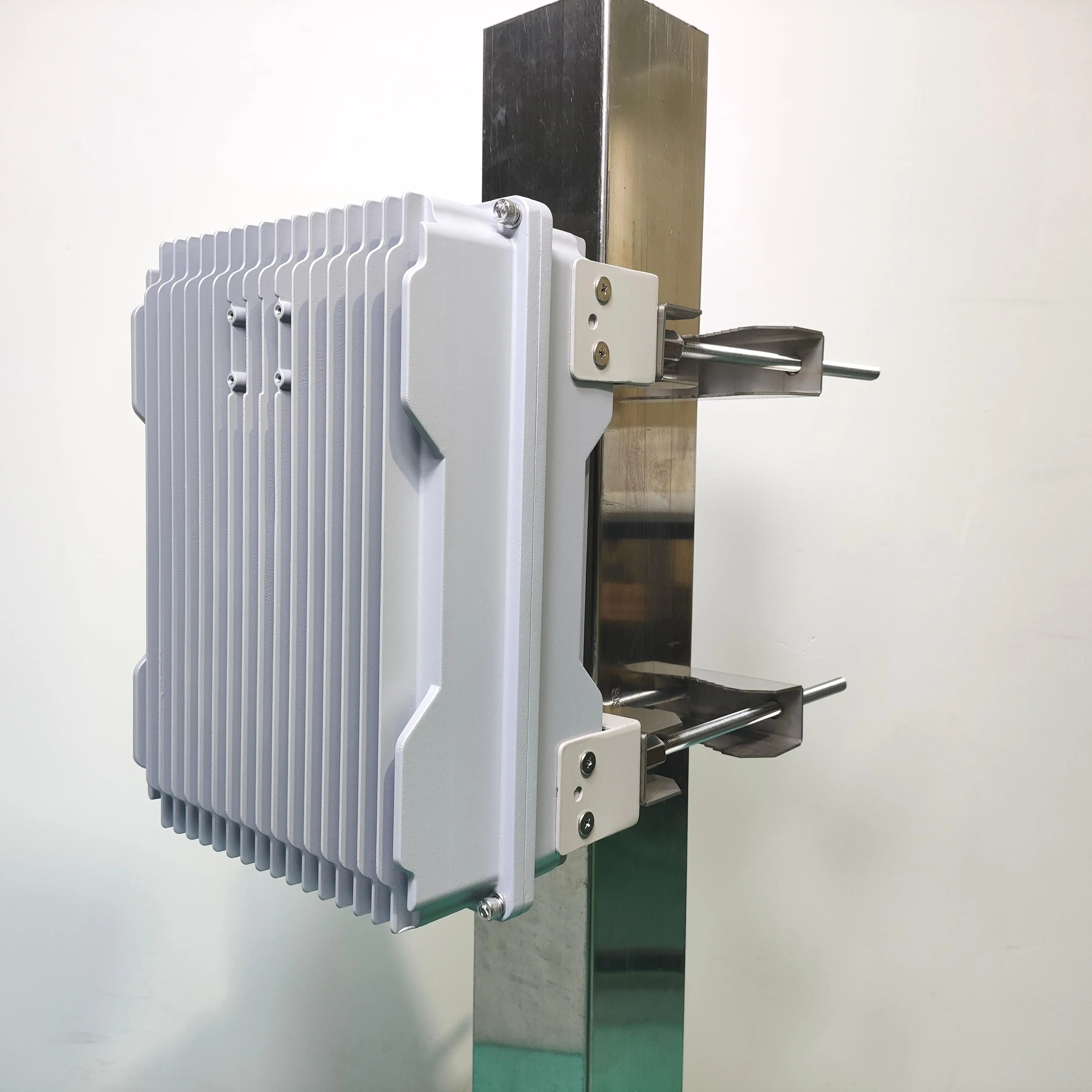 Telecom 4G 5G Base Station ip67 outdoor heat dissipation waterproof ...