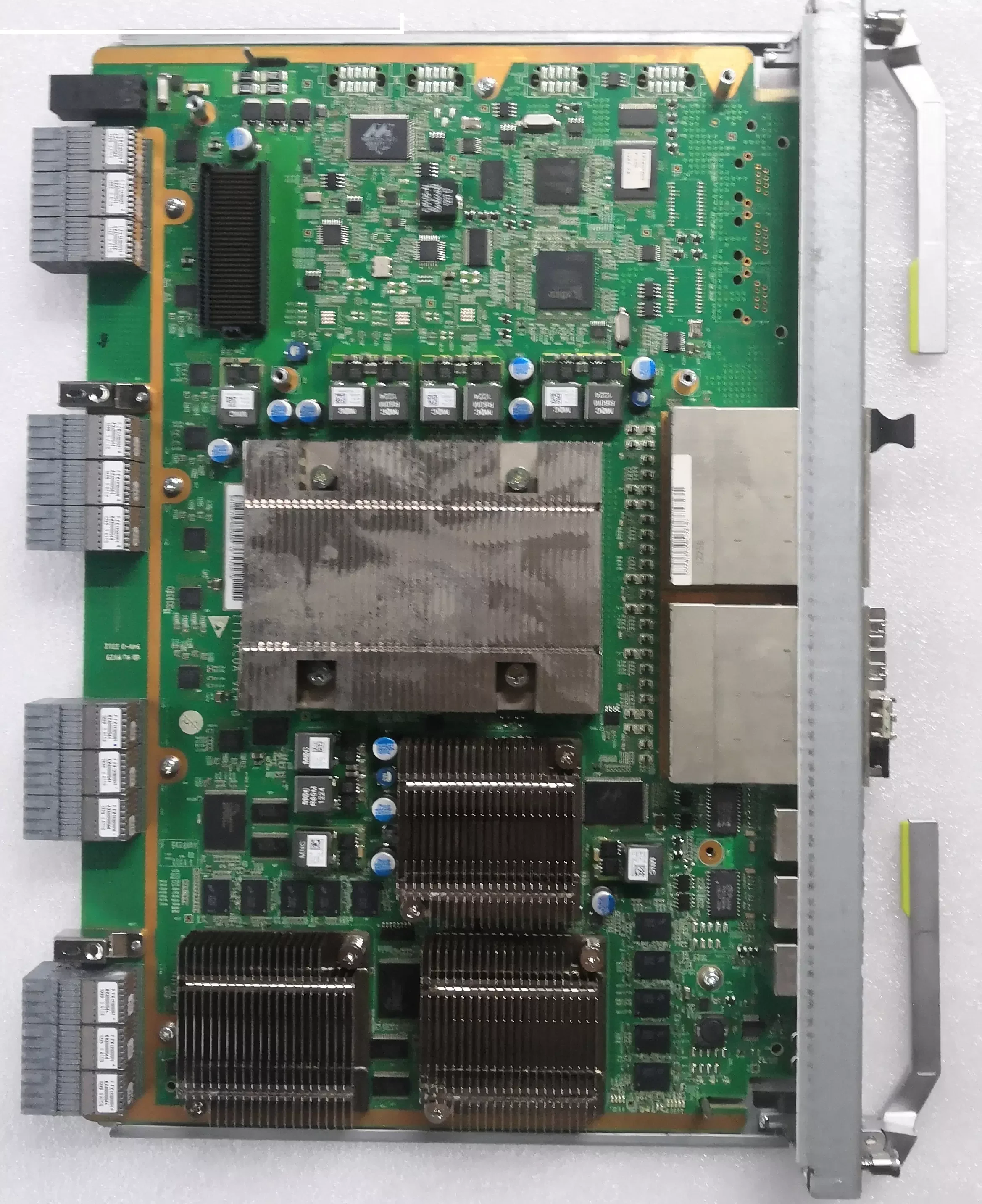 03055569-IT11XCUD02-E9000-CX912-16-10G-switching-module-with-test ...