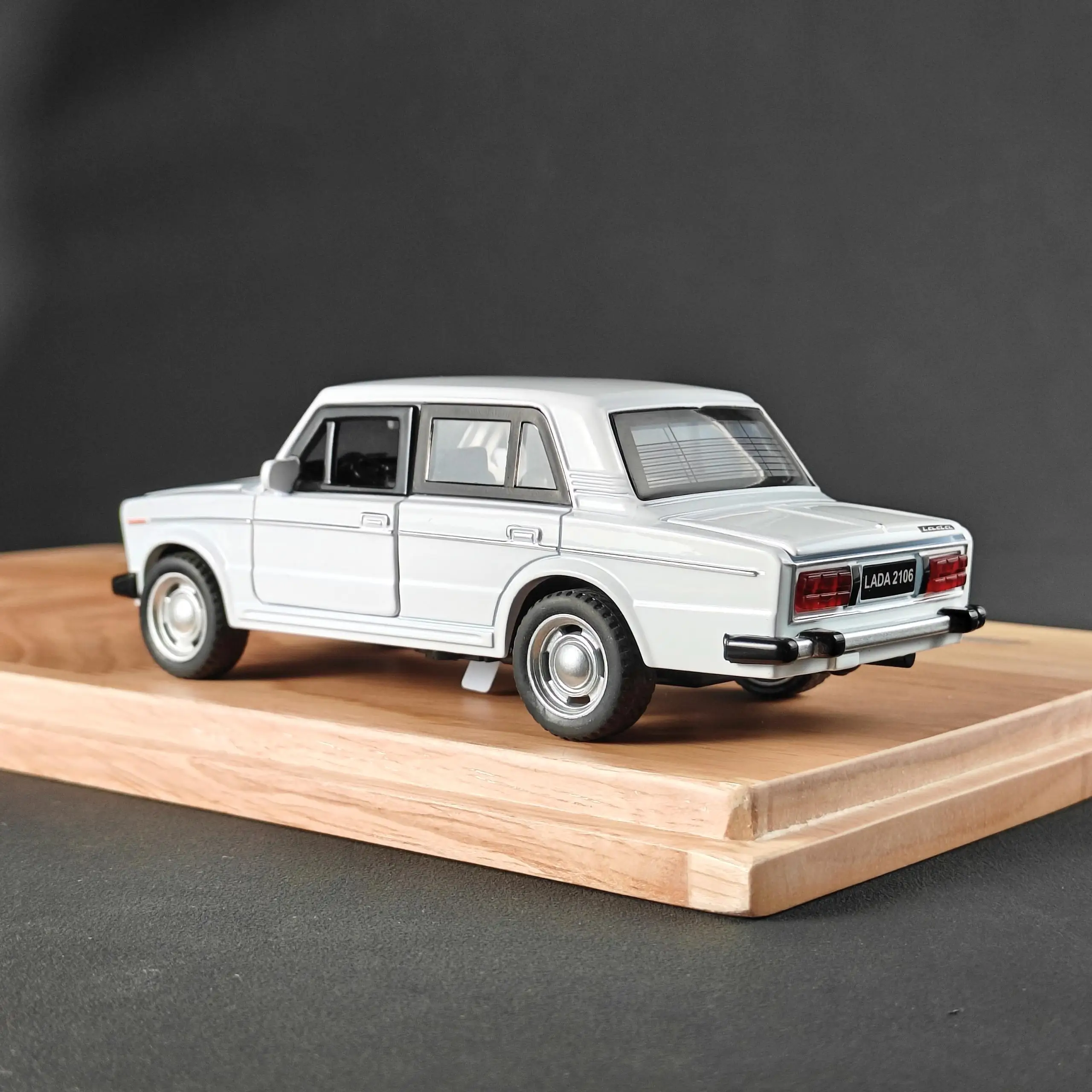 1:32 LADA 2106 Alloy Diecast Model Retro Russian Lada Vehicle Toy Sound ...