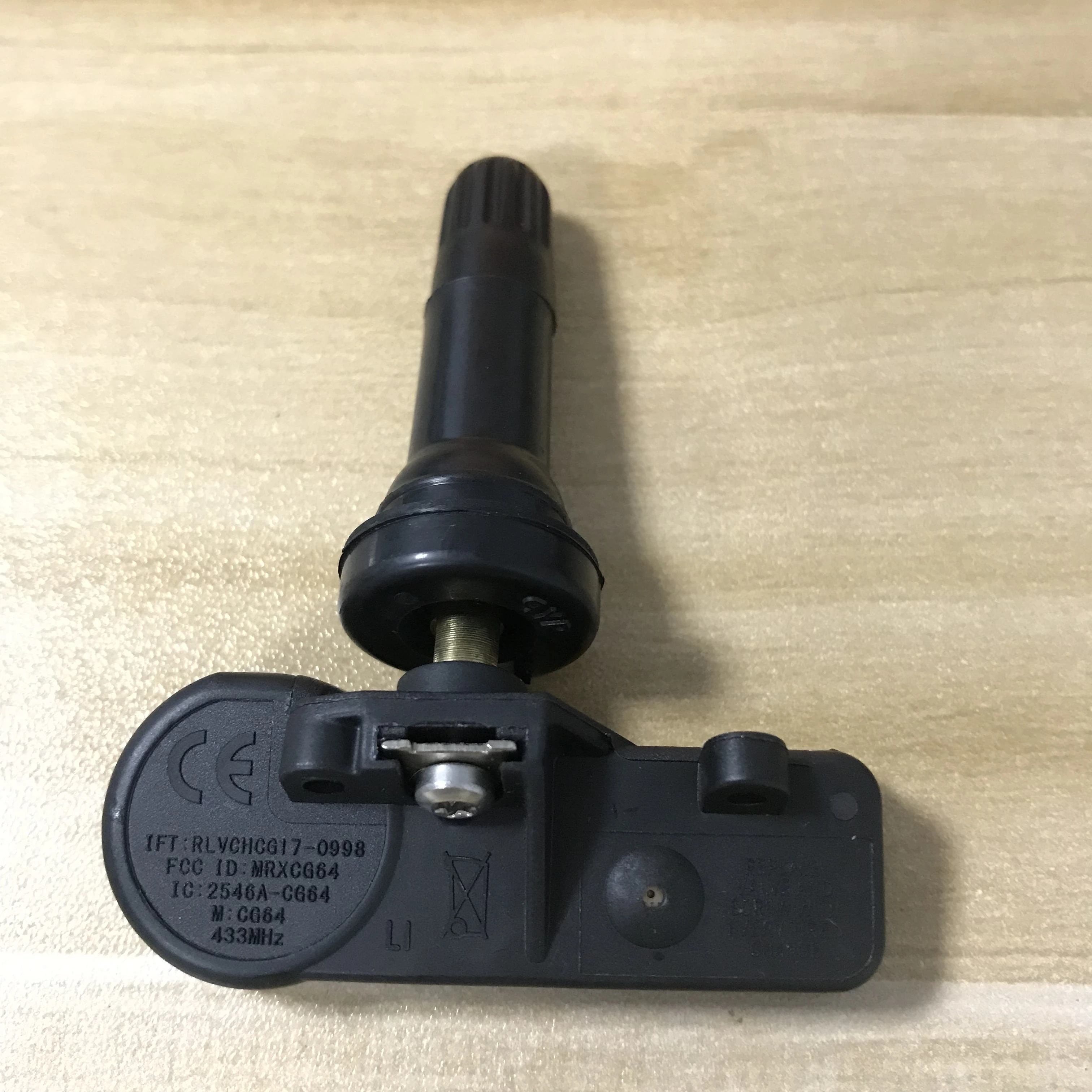 New-Tire-Pressure-Sensor-TPMS-For-Hyundai-i10-Veloster-Kia-Picanto-Soul ...