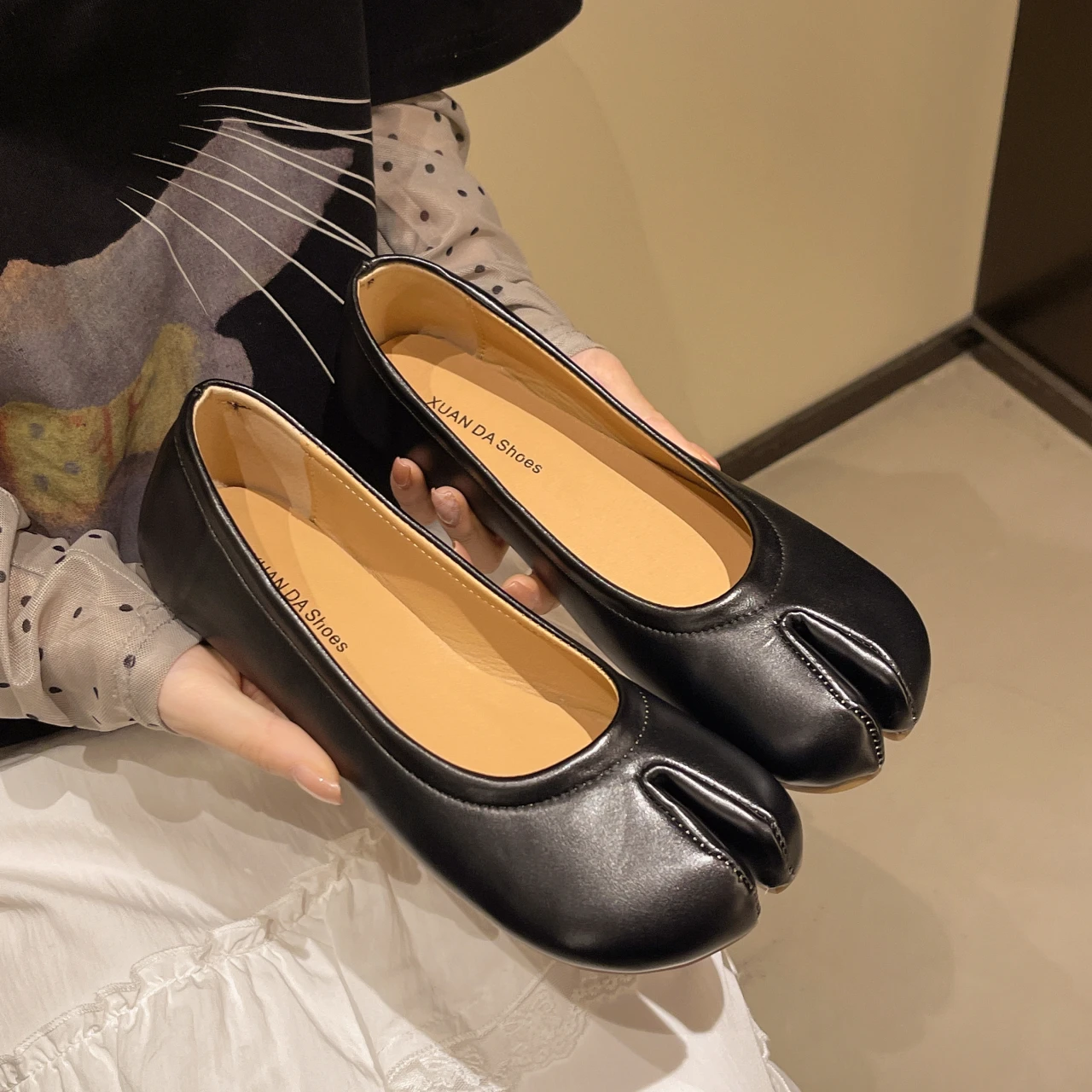Japanese Style Tabi Ninja Shoes Women Cozy Leather Flats Split Hoof Toe Loafers Femme Mary Jeans ...