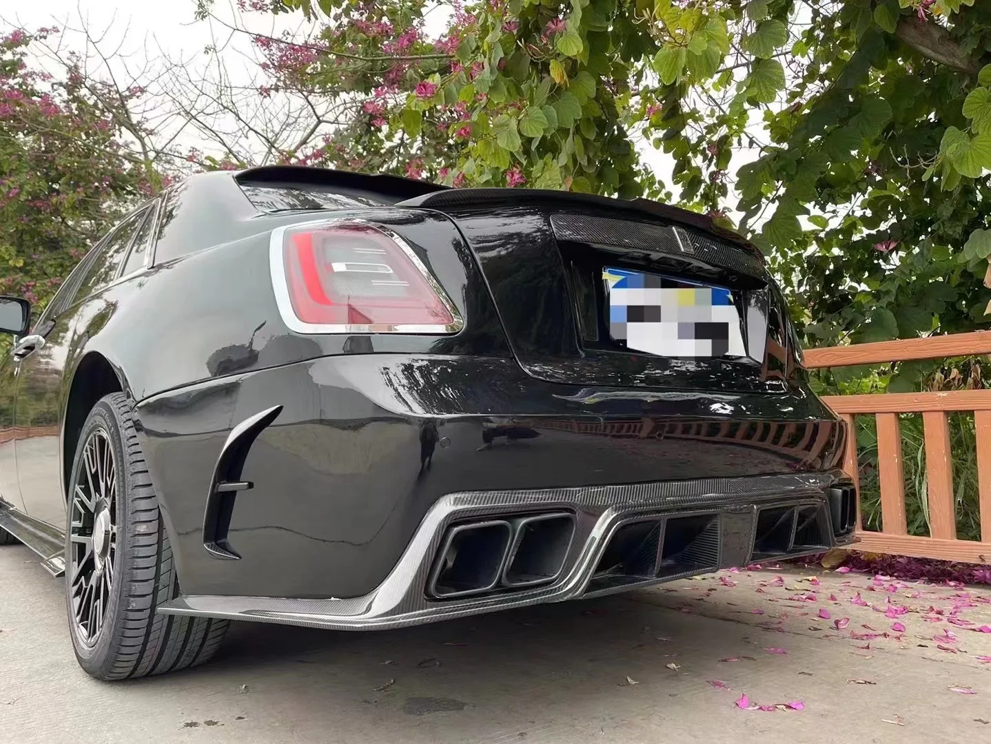 300c Phantom Body Kit For