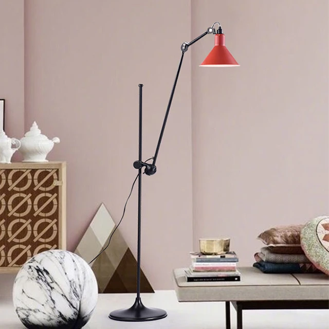 A Padló Lámpa Felfelé És Lefelé Állítható, Összecsukható Forgó Asztal ...