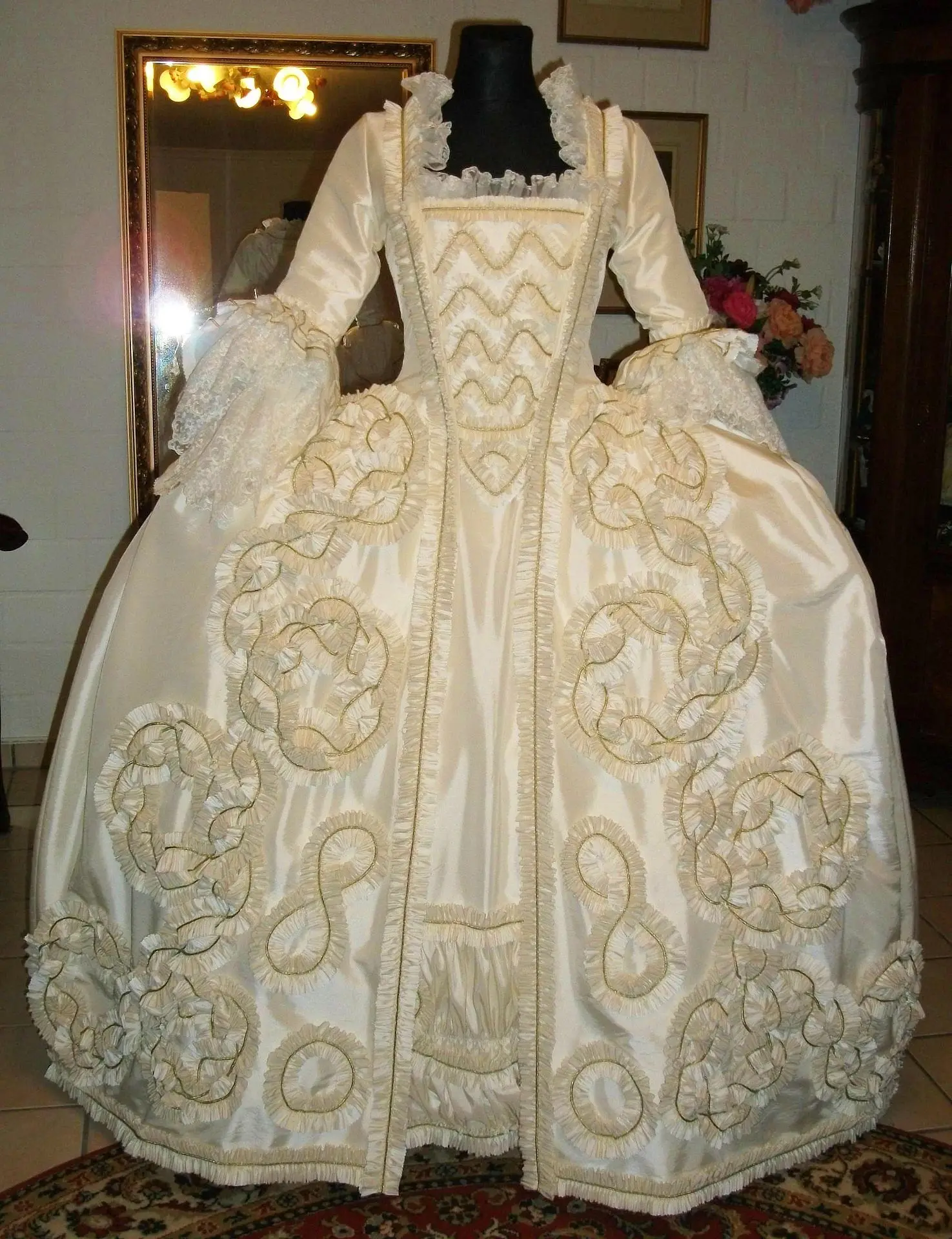 Rococo Fashion Royal Dresses 18th Century Rococo Queen Princess Costume ...