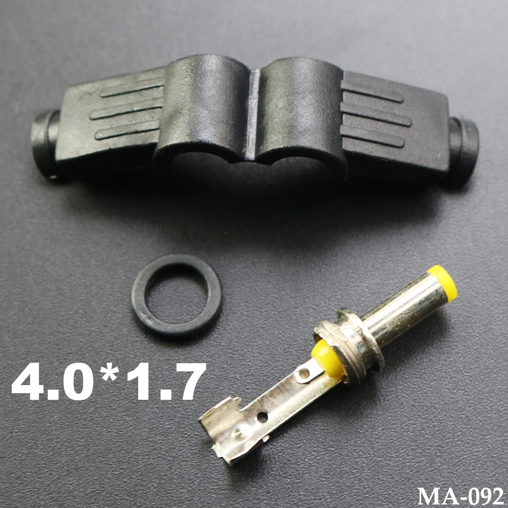 1PCS-DC-Power-Plug-4-0-1-7mm-L-shaped-Male-90-Right-Angle-Single-Head.jpg