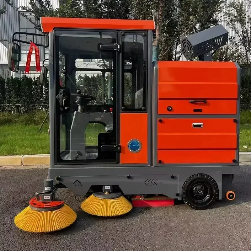 New-Condition-High-Efficiency-Ride-on-Road-Sweeper-with-Gear-Core ...