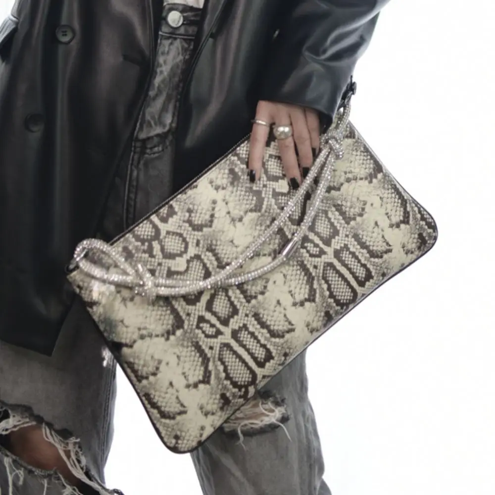 Women-s-Fashion-Retro-Large-Capacity-Full-Diamond-Snake-Pattern ...