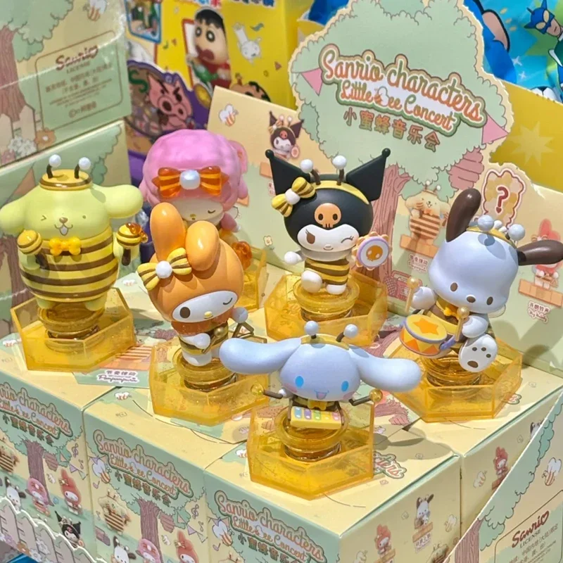 Sanrio-bee-sanrio-ccocolly-Agkromi-pompom-pourpurin-pacco-Gift-bags ...