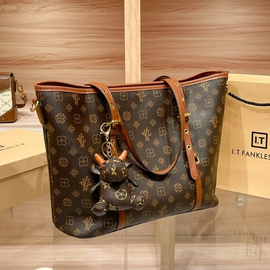 Luxury Lux: The Ultimate Guide to High-End Women’s Handbags on ...