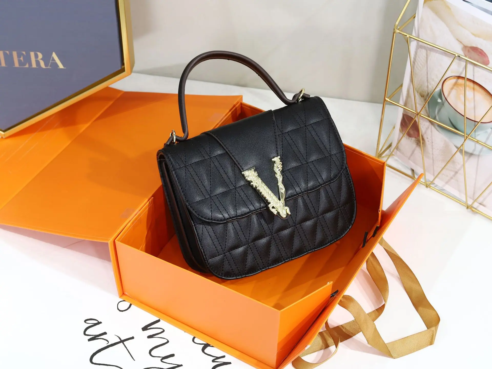 Purse Designers Logos