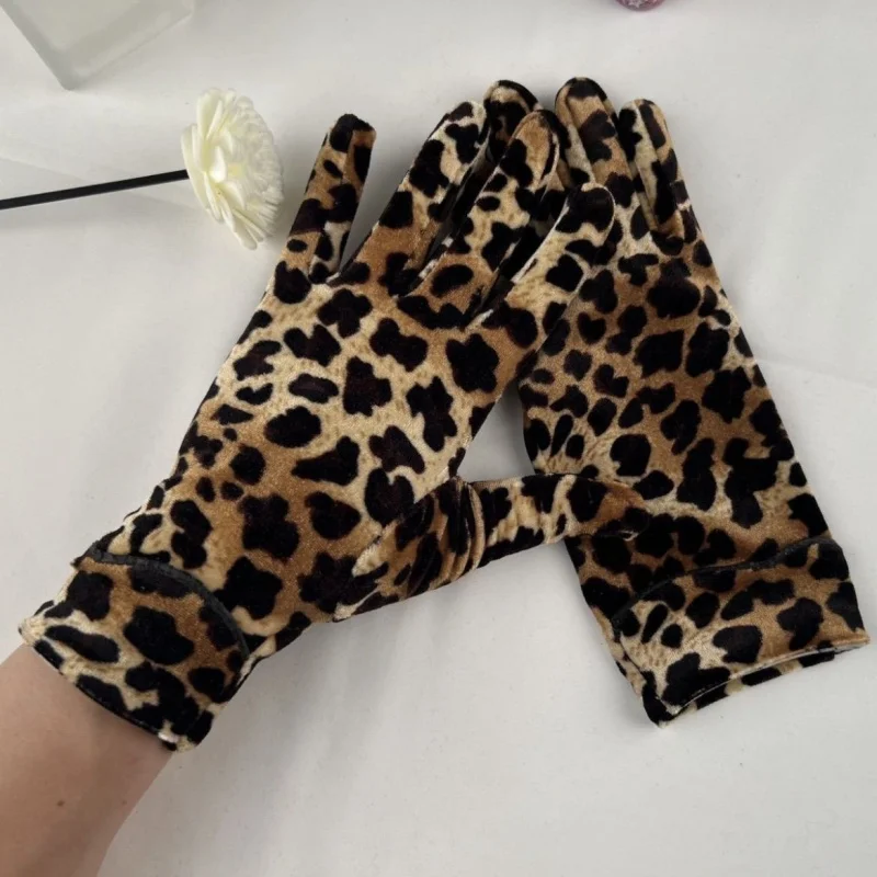 Ladies' leopard print gloves, dance party costume accessories, retro ...