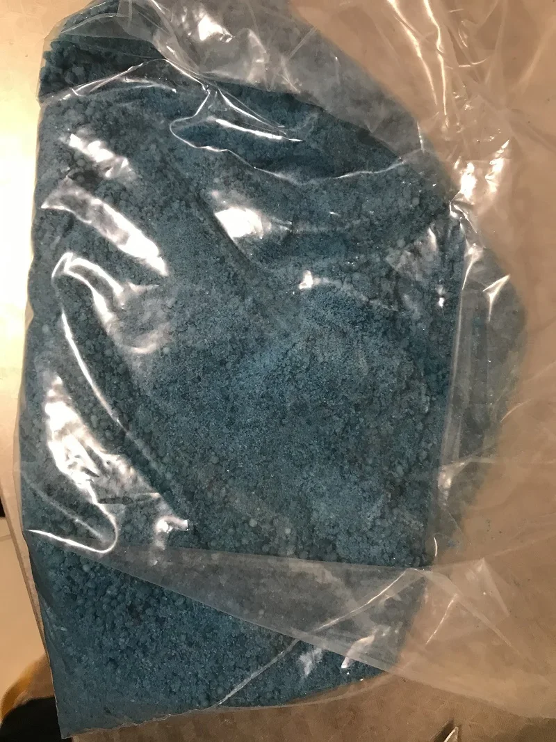 Water-soluble-fertilizer-quick-acting-flower-raising-fertilizer-NPK-20 ...