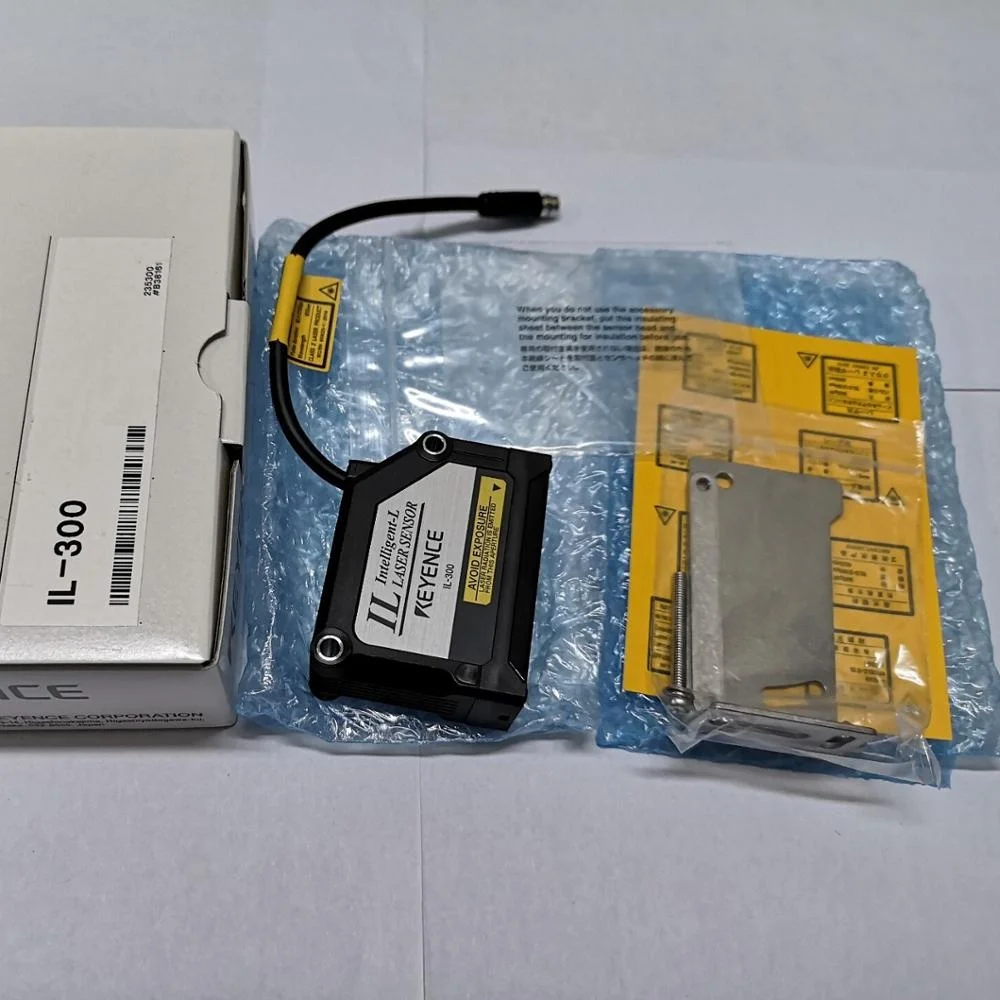 KEYENCE-CMOS-Multi-Function-Analog-Laser-Sensor-IL-300-Sensor-heads-New ...