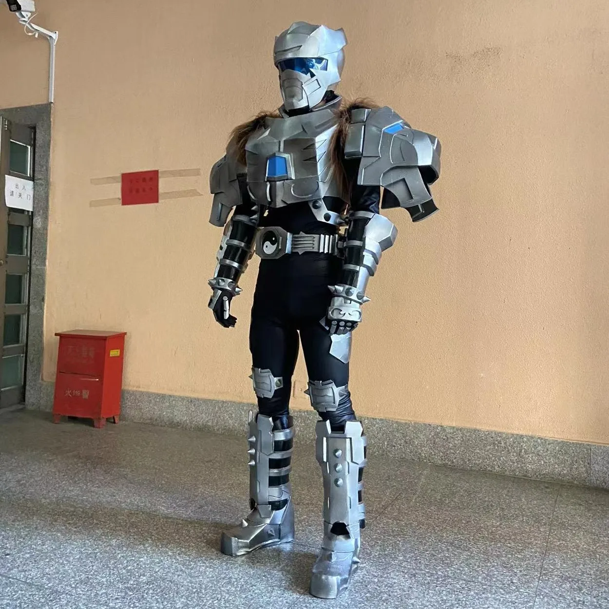 Dead Space Armor Cosplay