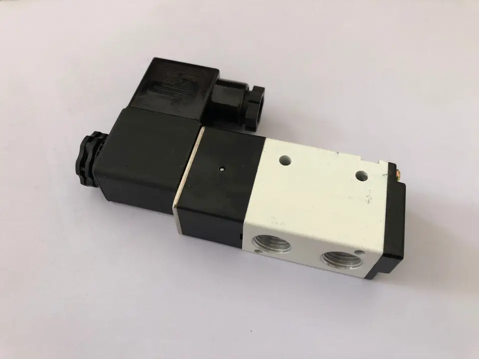 3R210-08 Airtac Type 3/2 Way Hand Push Pull Air Control Valve