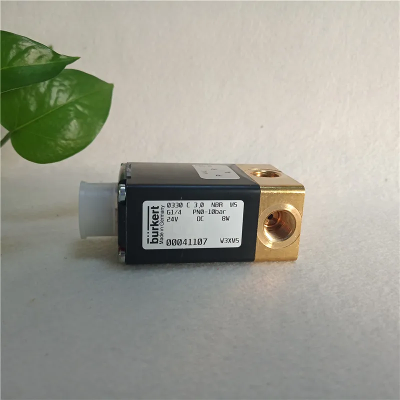 V-lvula-solenoide-Burkert-0330-C-3-0-NBR-G1-4-0-10bar-24V-suministro-de.jpg