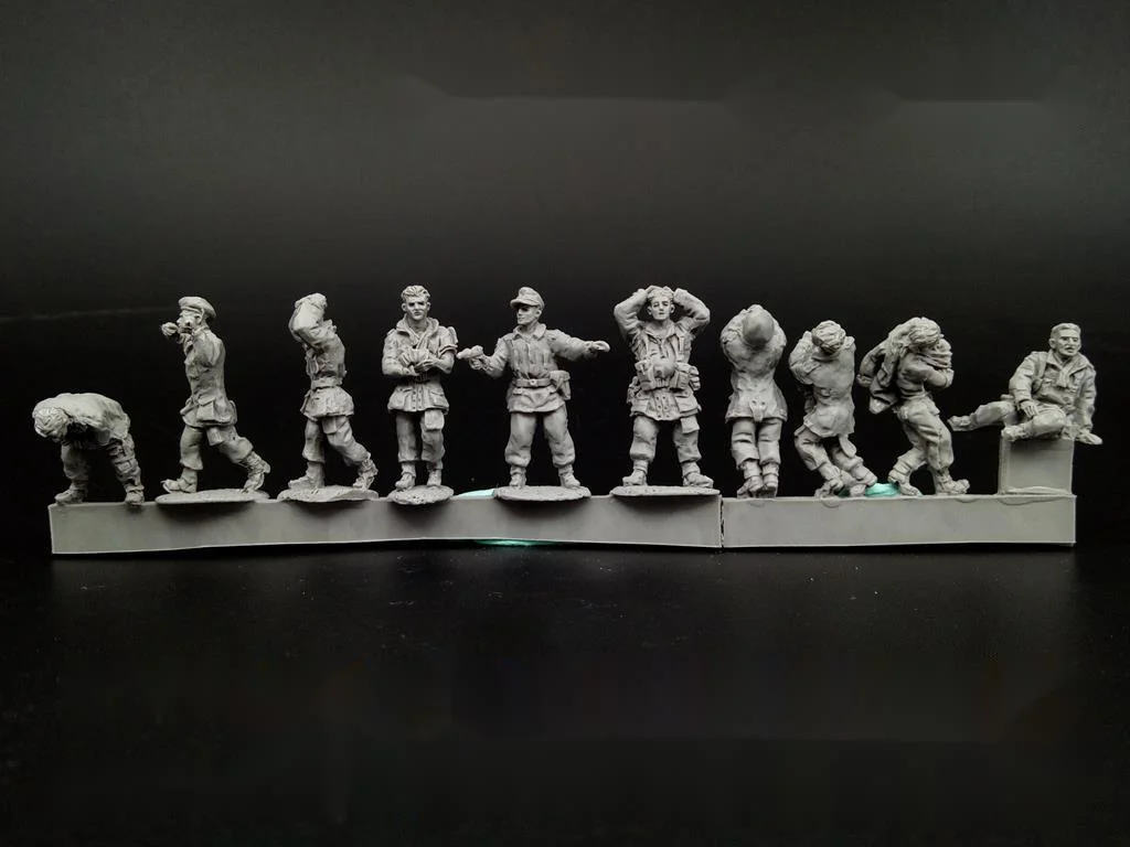 1-72-Scale-Die-cast-Resin-Scene-Model-Of-Captured-British-Soldiers-In ...