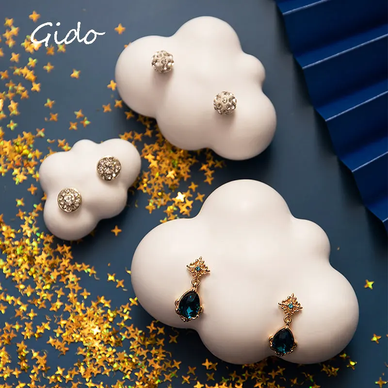 Cloud Modeling Jewelry Earrings Earring Photography Jewelry Shoot Photo ...