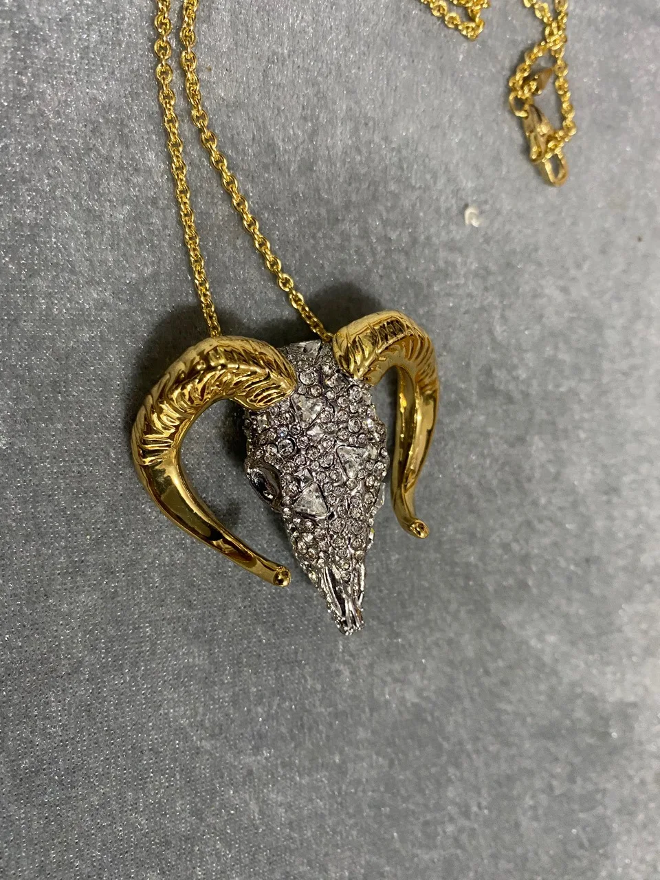 European-And-American-Fashion-Trends-Leisure-Full-Rhinestone-Sheep ...