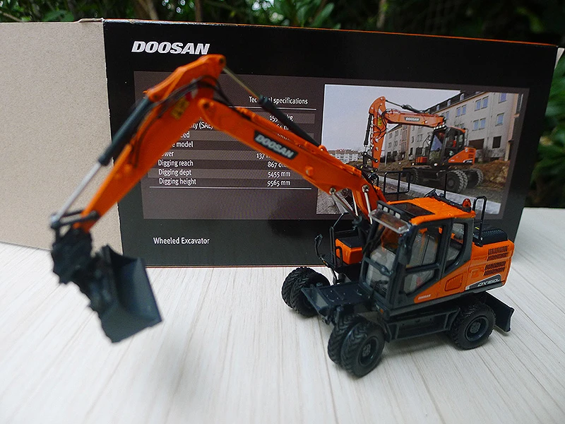 1:50 Doosan DX160W Alloy Excavator Model Gifts Souvenir Toys Gift Boys ...