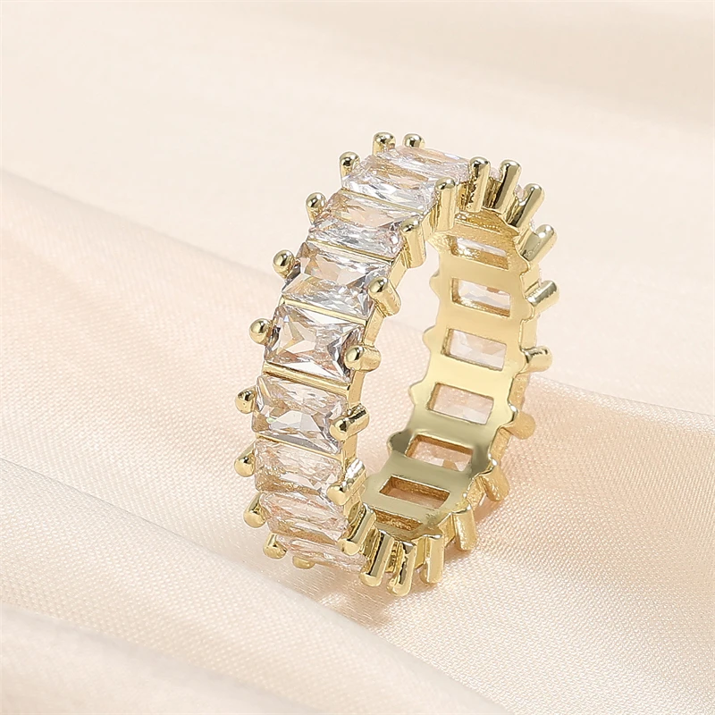 UILZ-Women-Cubic-Zirconia-Ring-Luxurious-Temperament-Engagement-Ring ...