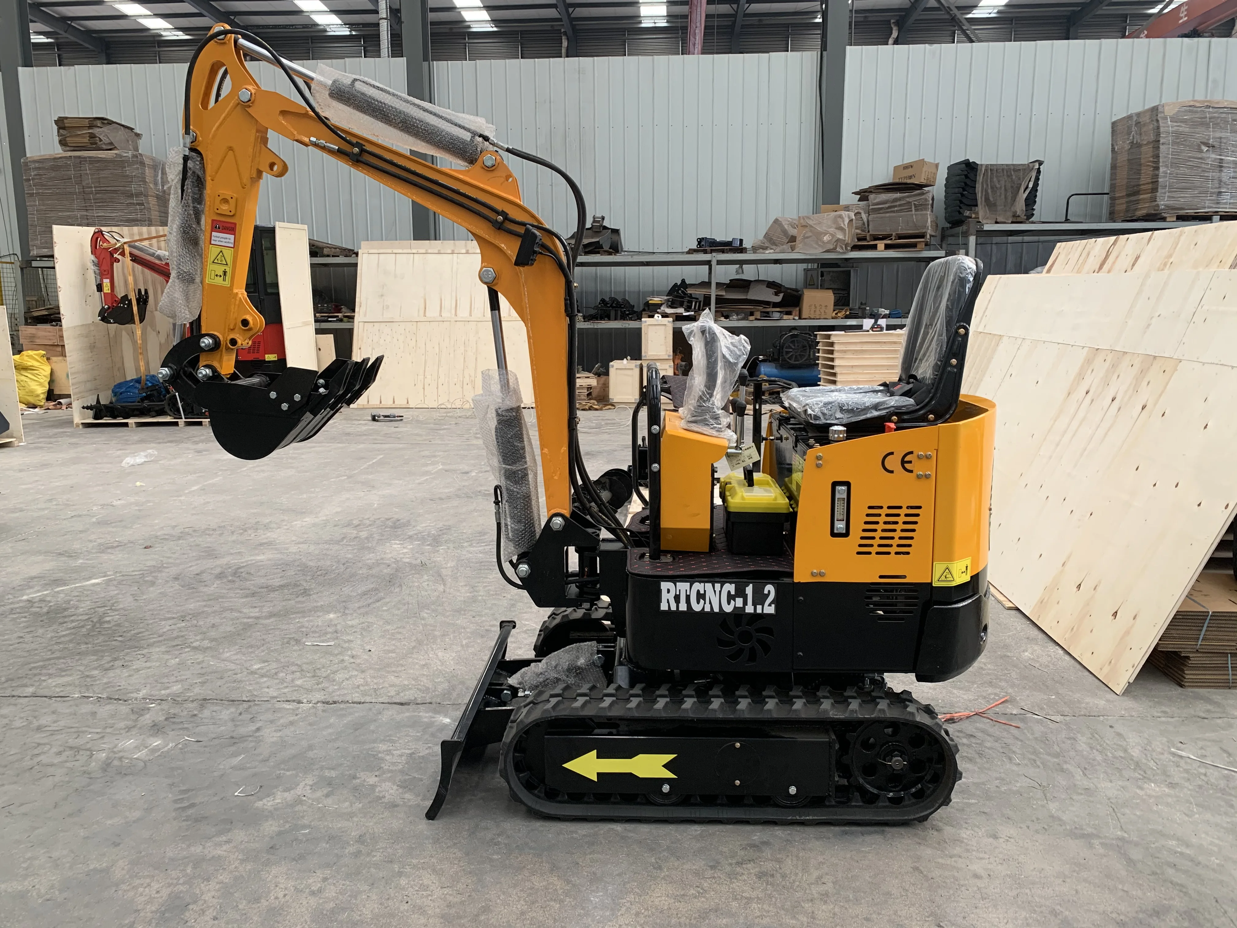 Fast Delivery RT12 EPA Engine Hot Selling Mini Digger Chinese 1200kg ...