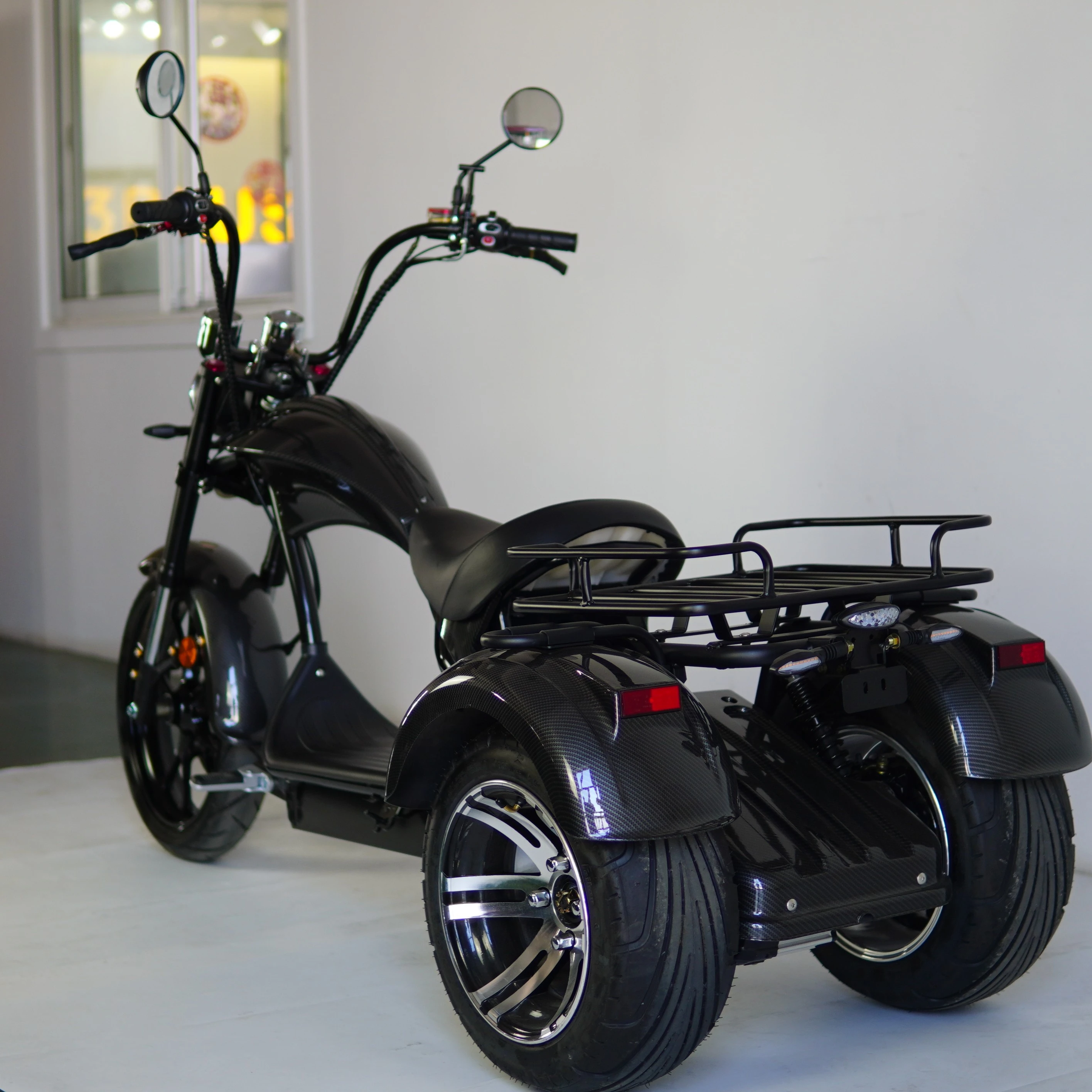 Scooters-el-ctricos-del-vaso-del-triciclo-del-helic-ptero-E-de-la-vespa ...