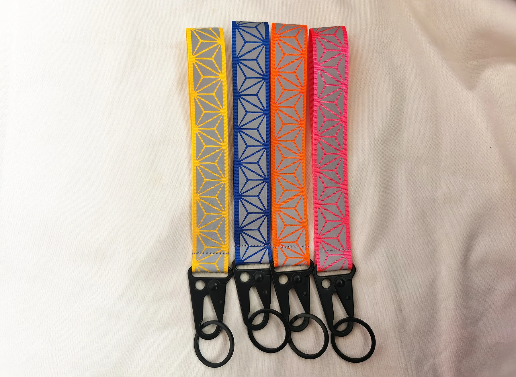 High-Visibility-Fluorescent-Green-Car-Reflective-Keychains-For-Bag ...