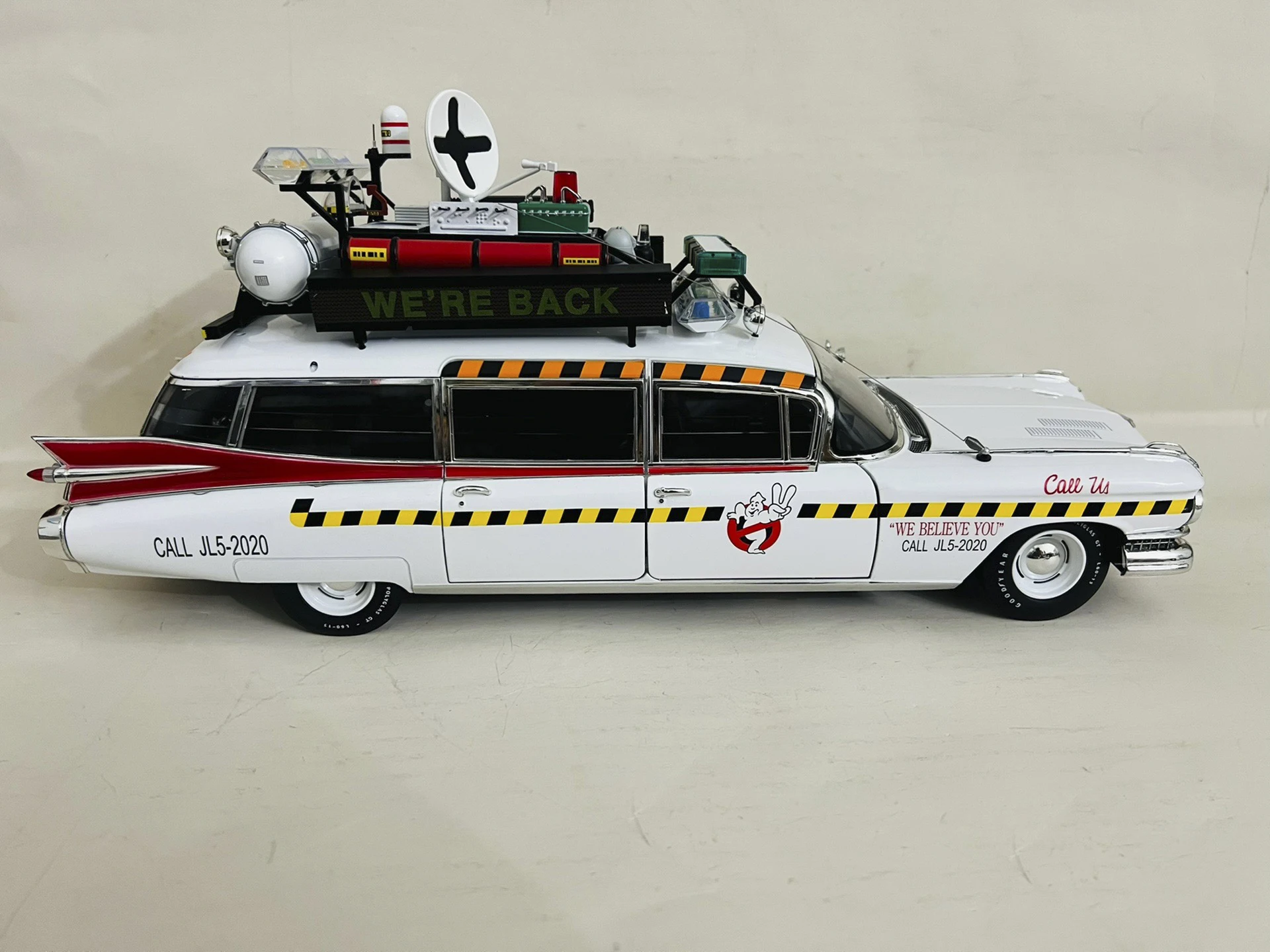 Hasbro Охотники за привидениями, версия фильма, автомобиль, подвижные детали, экшмобиль, Ecto-1A ...