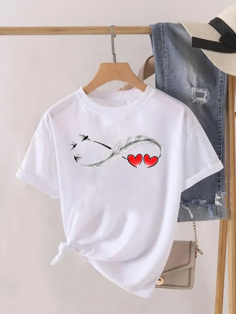 Love-Heart-Feather-Trend-abbigliamento-moda-donna-magliette-grafiche ...