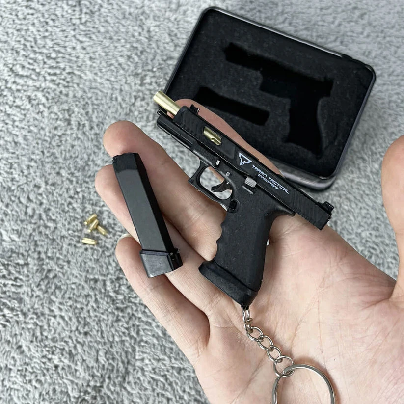 1/3 Mini Gun Keychain Shell Eject Bullets Pistol Shape Key Chain ...