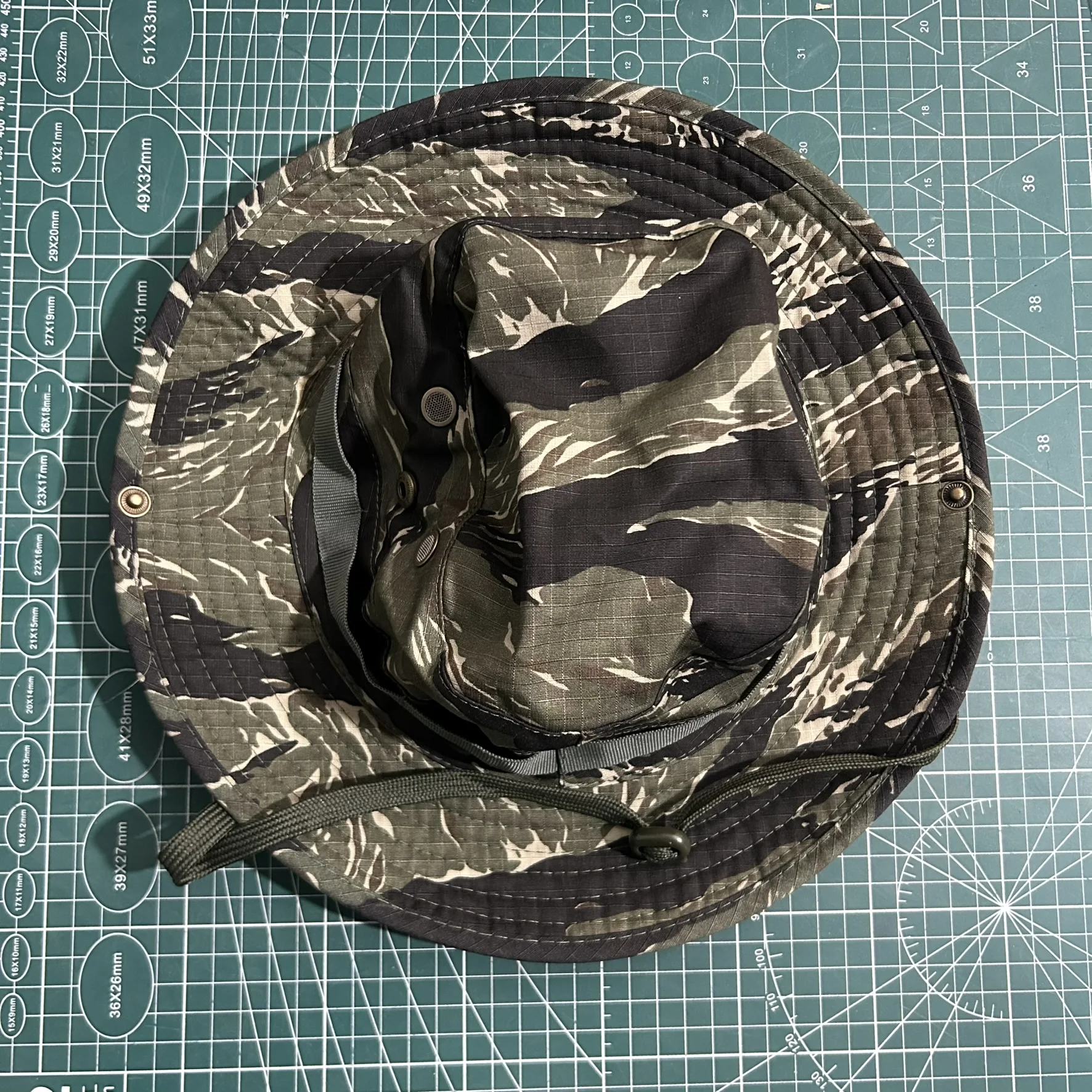 Tactical Hat Round Brim Bush Hat Jungle Tiger Trint Tabby Camouflage ...