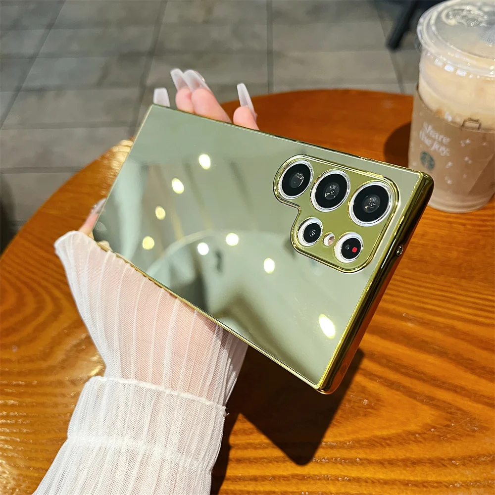 Elegant Gold Mirror Smartphone Case - Premium Luxury Design for S24 ...