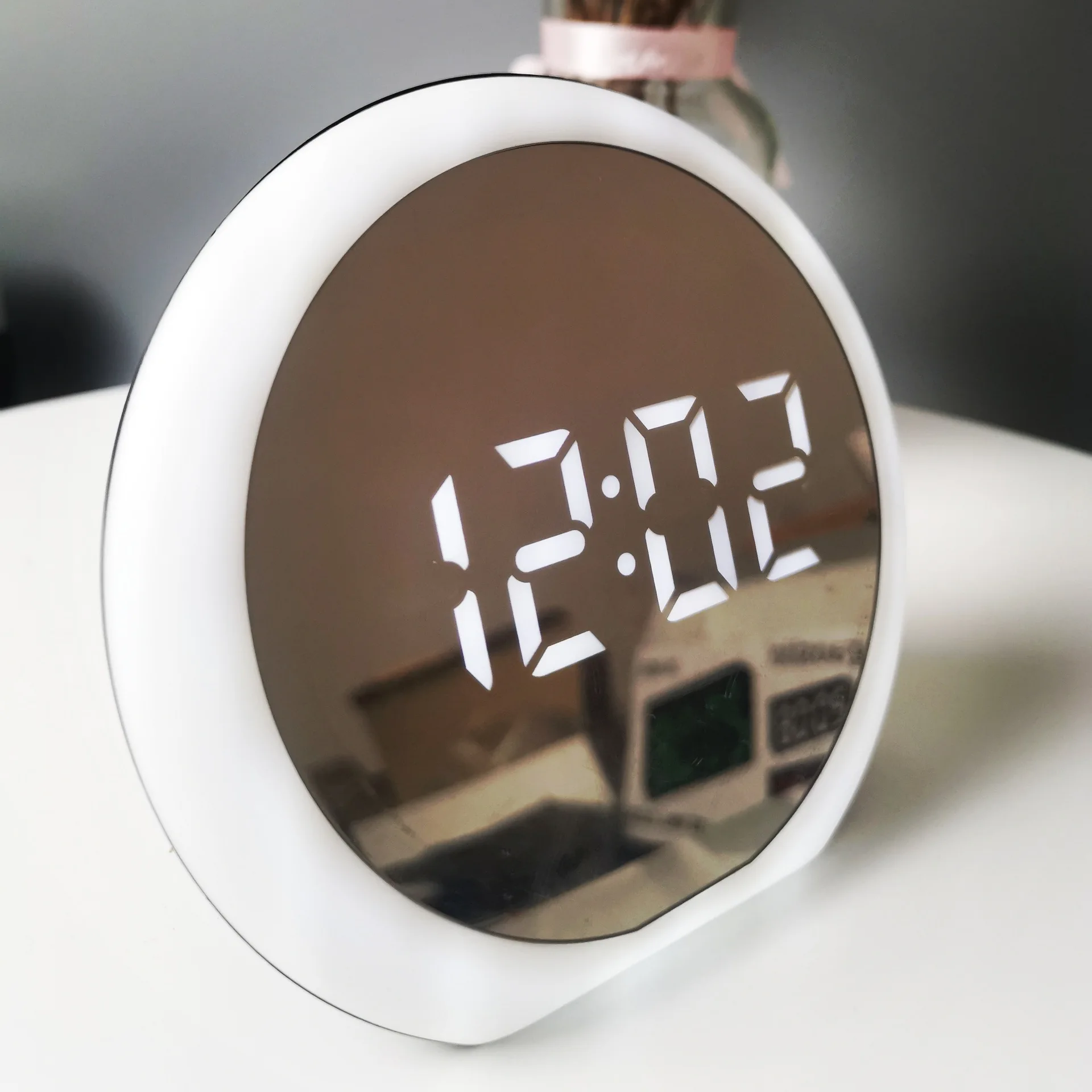 Reloj-de-mesa-con-espejo-LED-despertador-Digital-hora-de-visualizaci-n ...