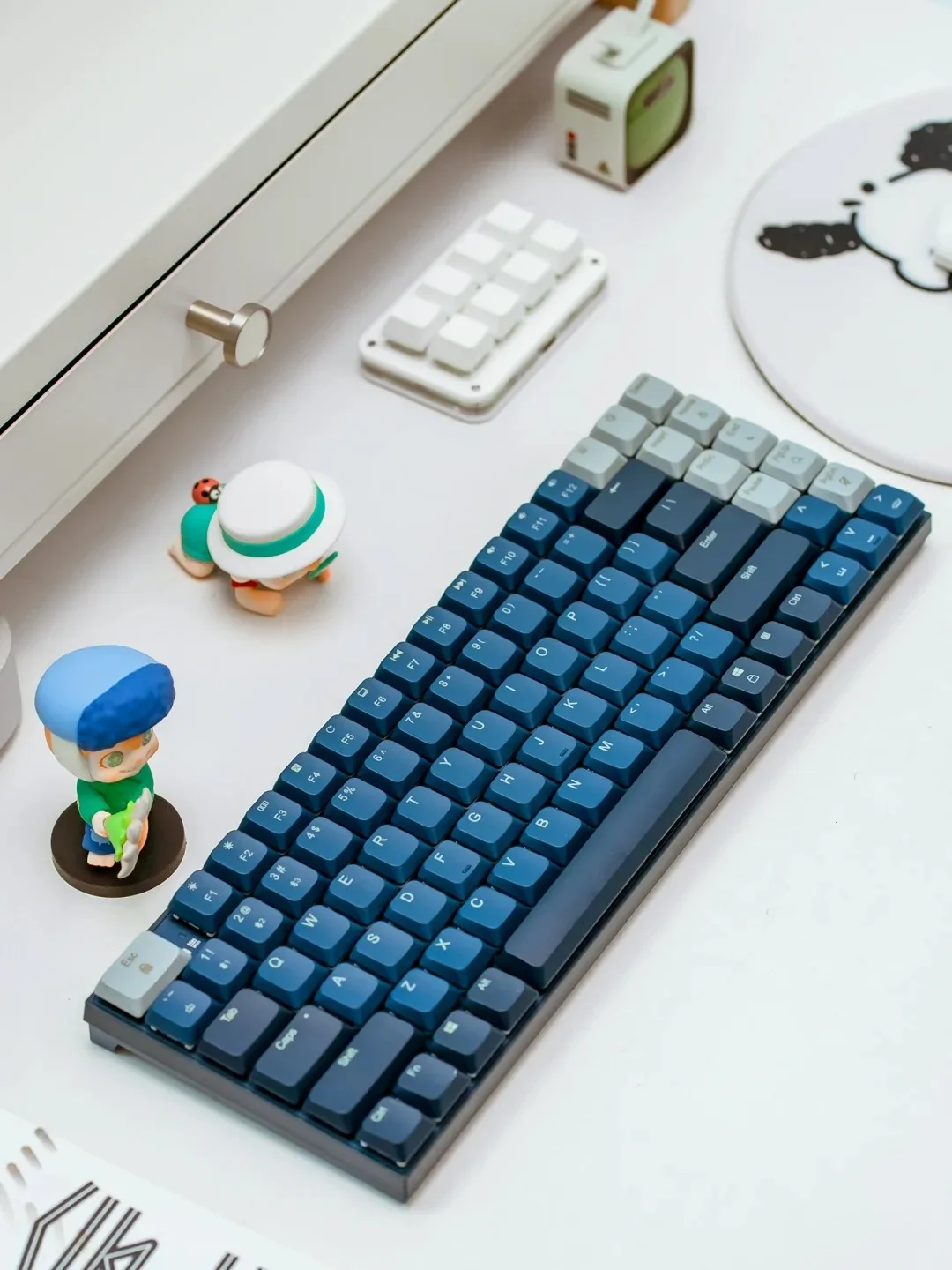 UGREEN-KU102-Wireless-Bluetooth-Keyboard-Deep-Sea-Blue-Dwarf-Tea ...