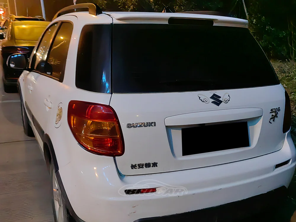 Suzuki SX4 Rear View Spoiler: What You Need to Know Before Installing One