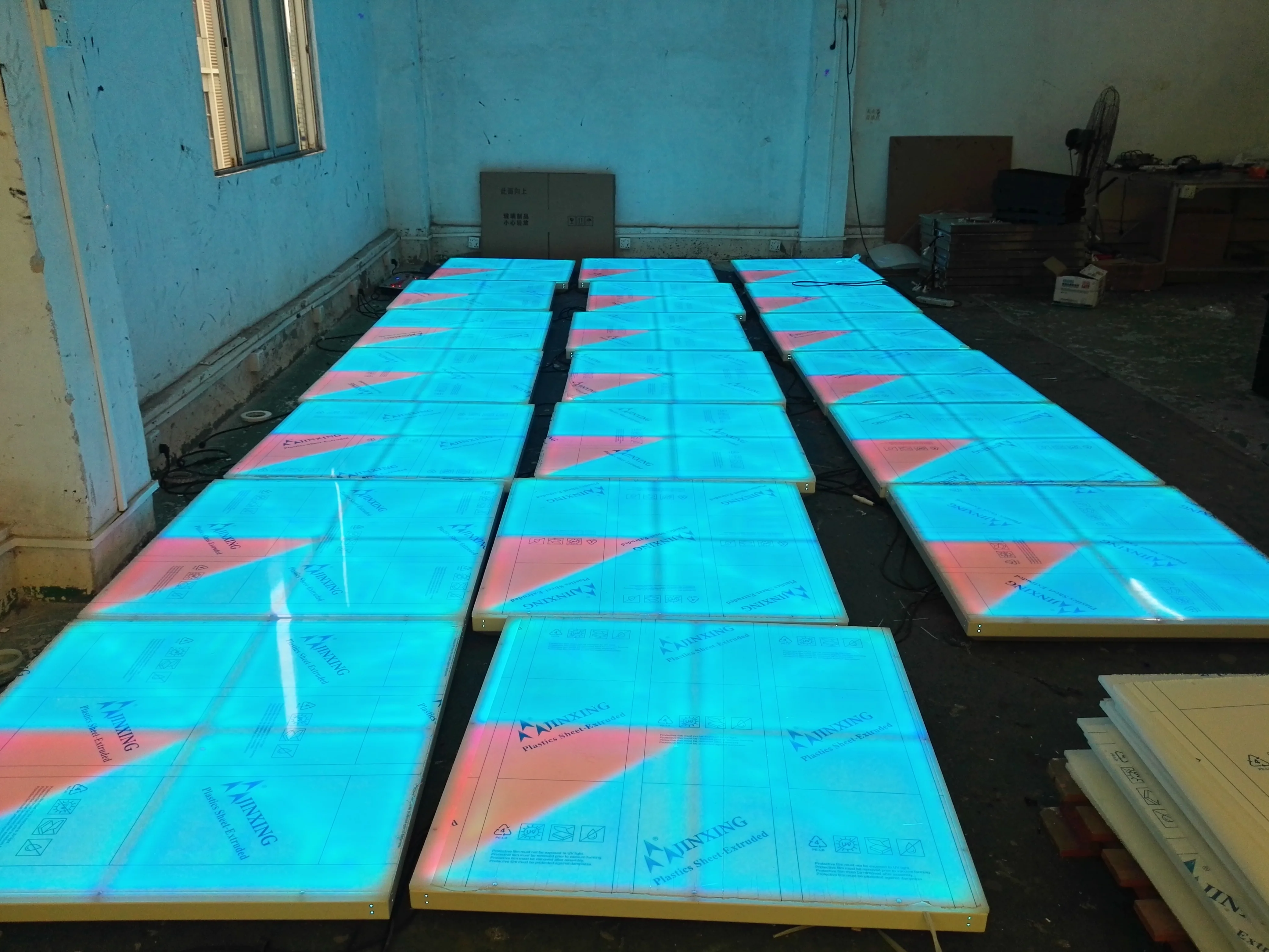 48pcs-lot-DMX-Dance-Floor-1x1-meter-White-Tiles-Wedding-Dance-Floor-RGB ...