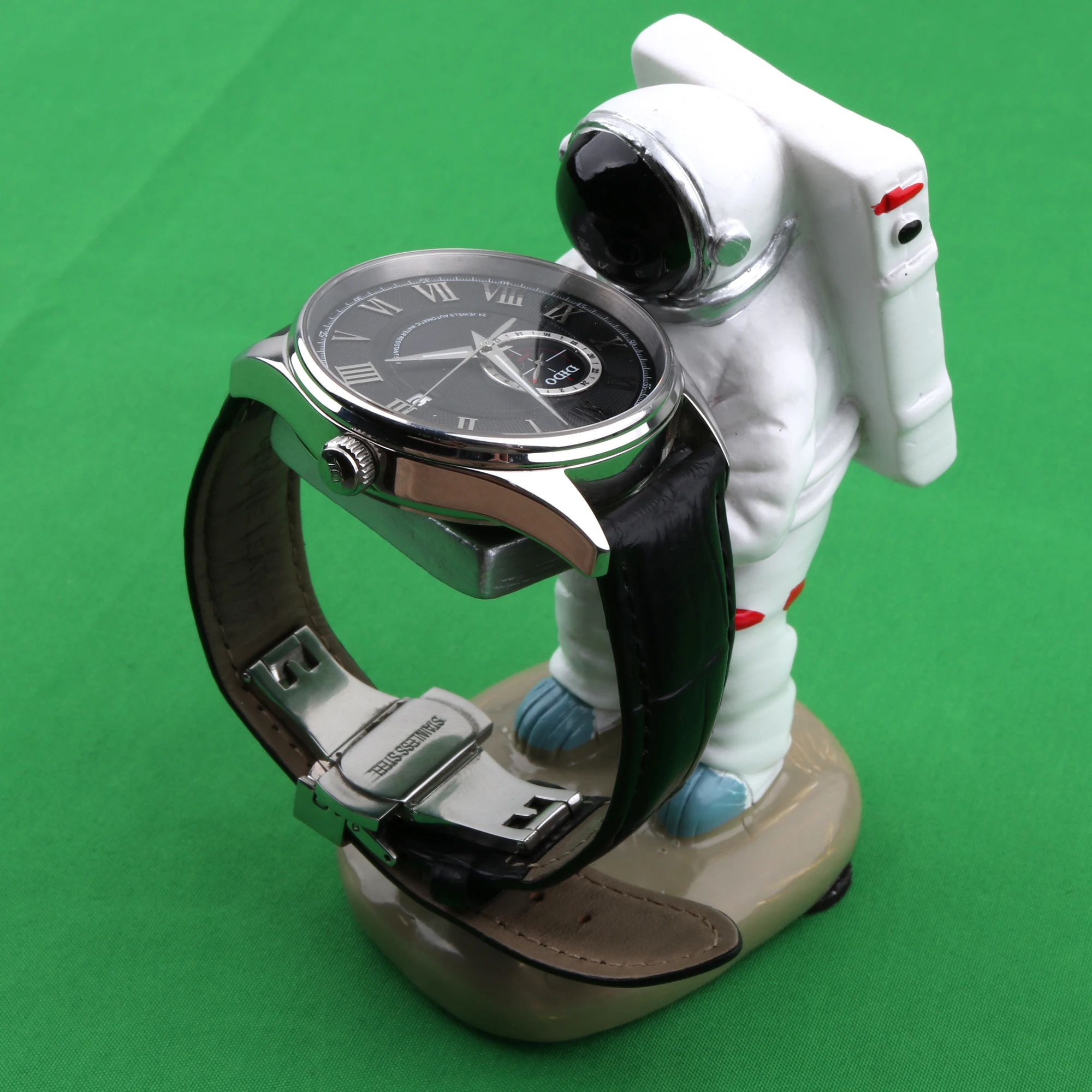 Creative-Watch-support-Astronaut-shaped-bracket-Watch-Rack-watch-holder ...
