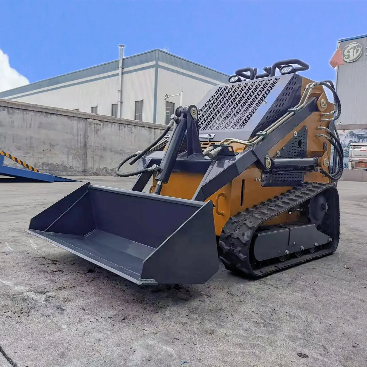 Customized-compact-mini-skid-steer-loader-Multi-function-skid-steer-loader-Farm-landscape-design ...
