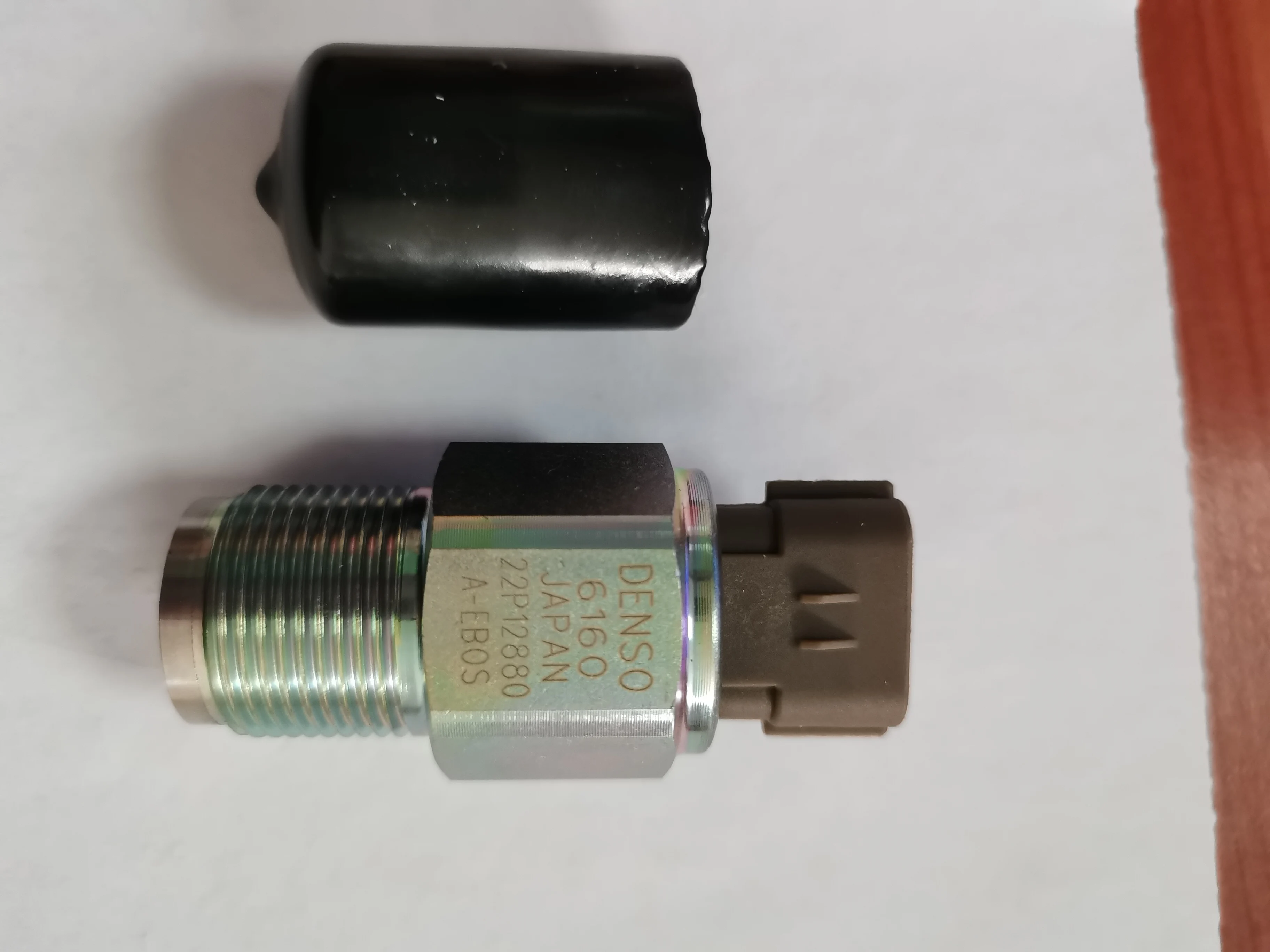 Common-Fuel-Rail-Pressure-Sensor-Switch-OEM-499000-6160.jpg