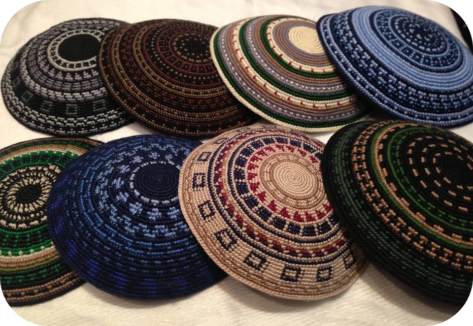 HIGH-QUALITY-HANDMADE-KNITTED-YARMULKE-KIPPAH-WHITE-TOP-PRICE-PER-PIECE.png