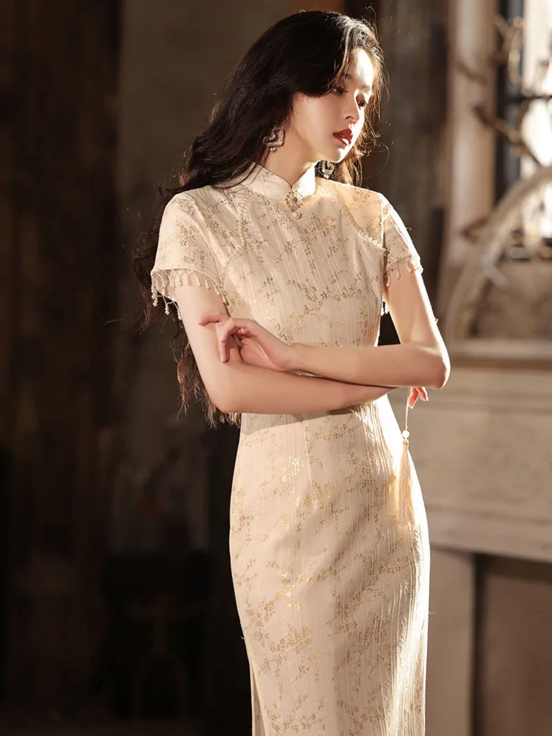 Cheongsam dress wedding | Beachweddingtips.com