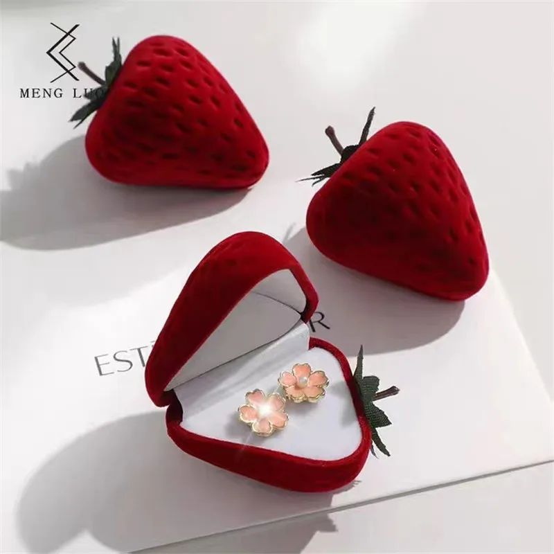 1pc Red Velvet Strawberry Ring Box Wedding Jewelry Display Case Holder ...