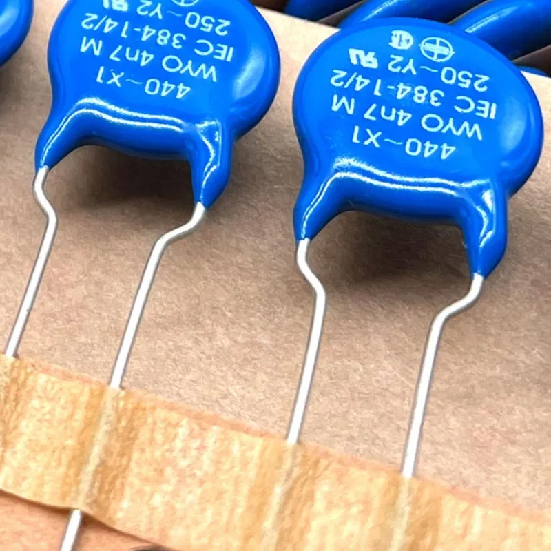 472-4-7nf-4700pf-440v-250v-High-Voltage-Ceramic-Dielectric-Capacitor.jpg