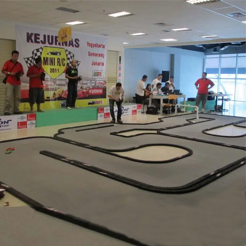 Indoor-Rc-Car-Track-Mini-With-1-10-Or-1-28-Rc-Car-Road-Racing-Race.jpg